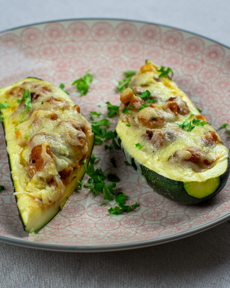 Fylld Zucchini med bönröra – Skeda med oss